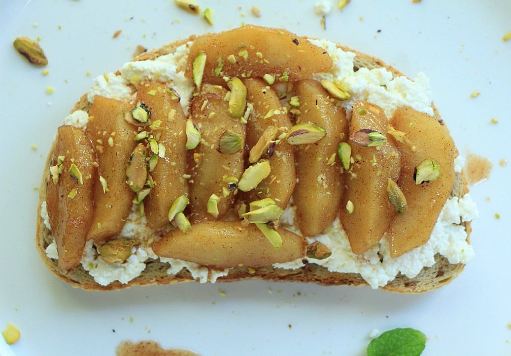 Healthy Apple Pie Ricotta Toast - Aroma and Essence