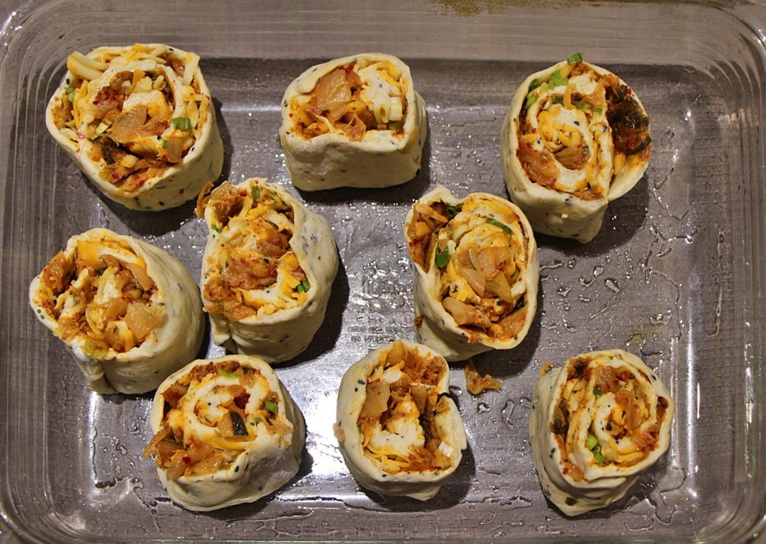 Delicious Kimchi Rolls - Aroma and Essence