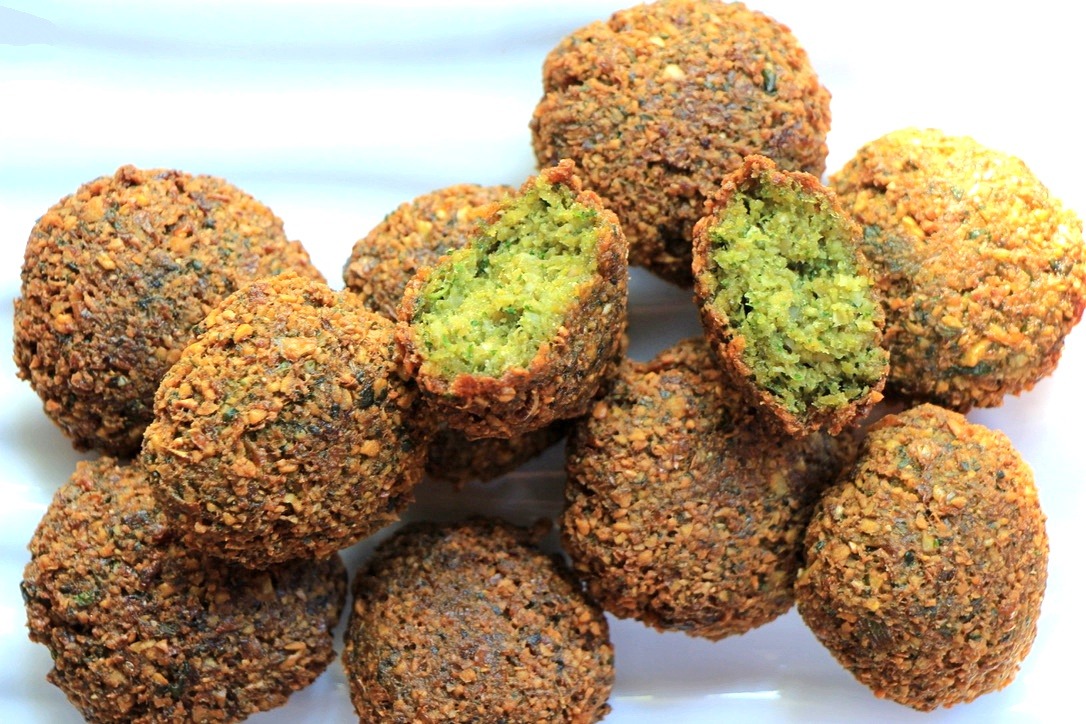 How to Make Perfectly Crispy Falafels - Aroma and Essence